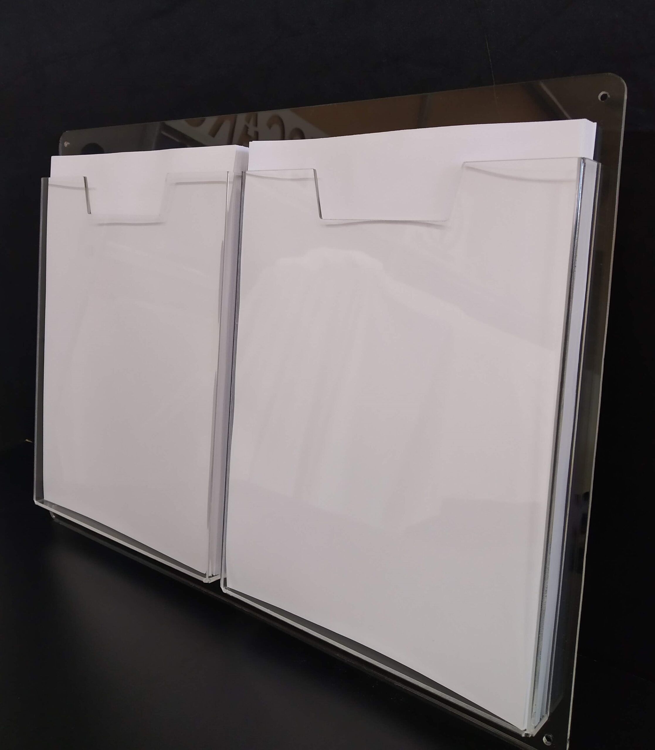Display A4 Duplo Para Parede Em Acrílico - Rick Acrílicos